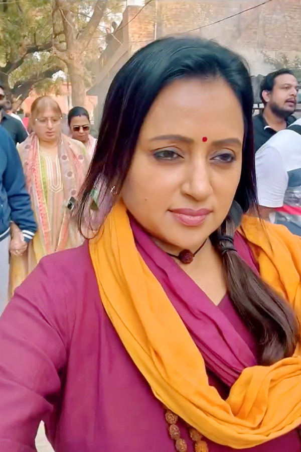 మహా కుంభమేళాను వదిలిపెట్టని యాంకర్‌ సుమ! అక్కడ కూడా.. (ఫోటోలు) | Actress Tamannaah And Anchor ...